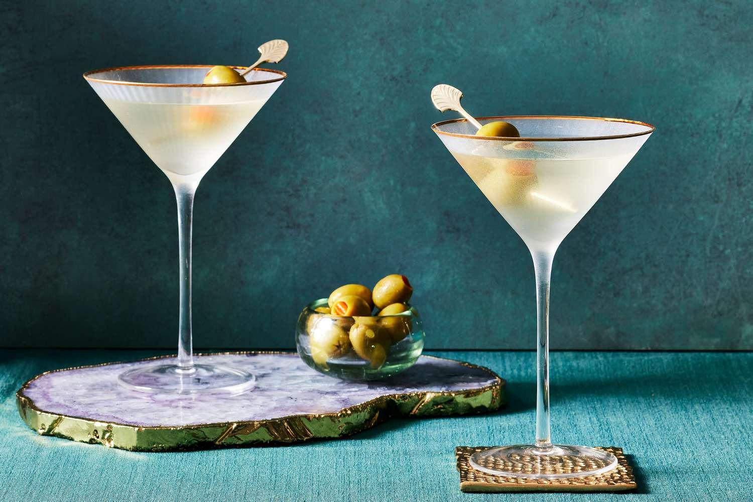 Koktejl Dry Martini a Pornstar Martini – recepty, historie a tipy ...