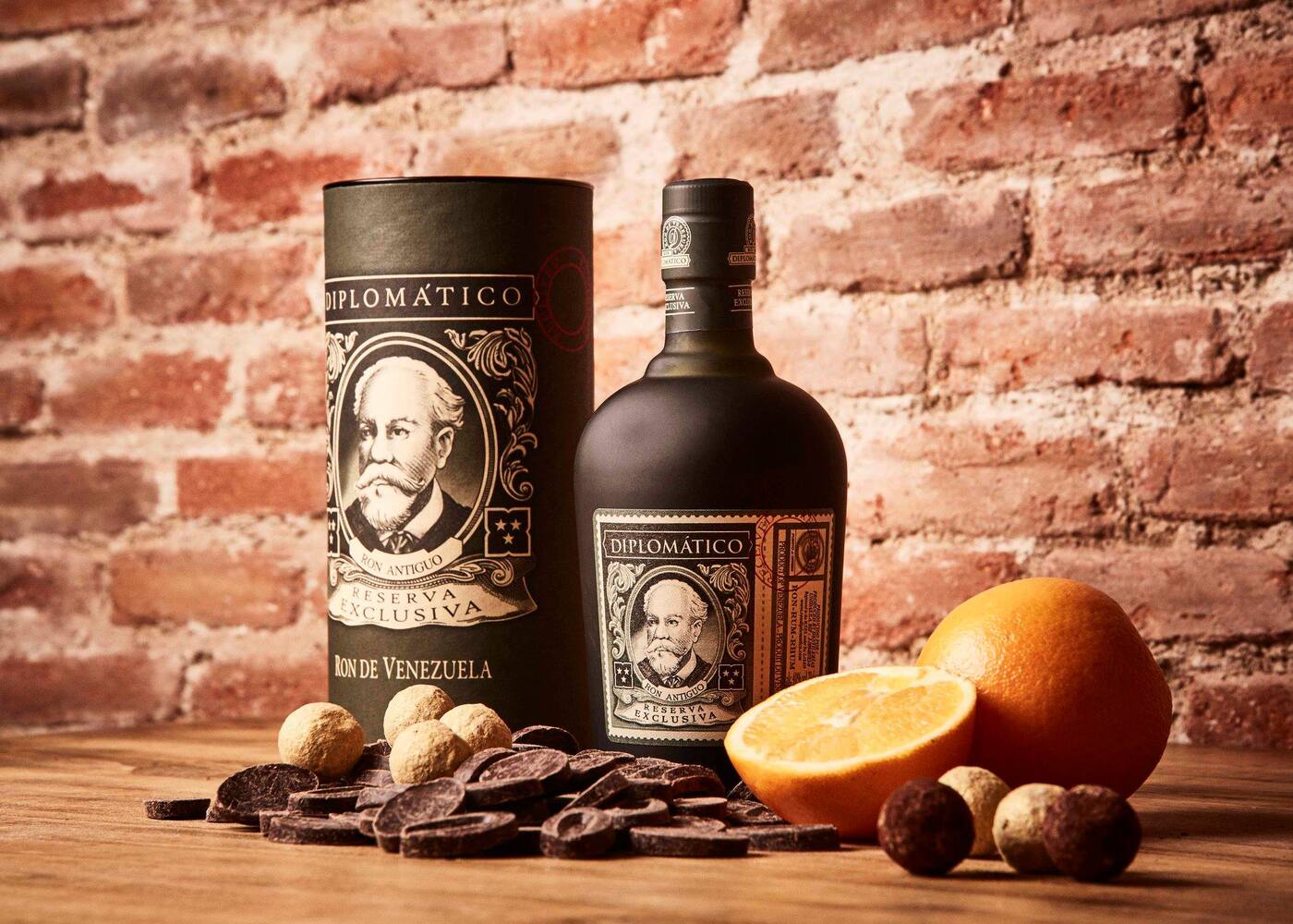 Diplomático Reserva Exclusiva Gift Box - Dark rum | Bondston